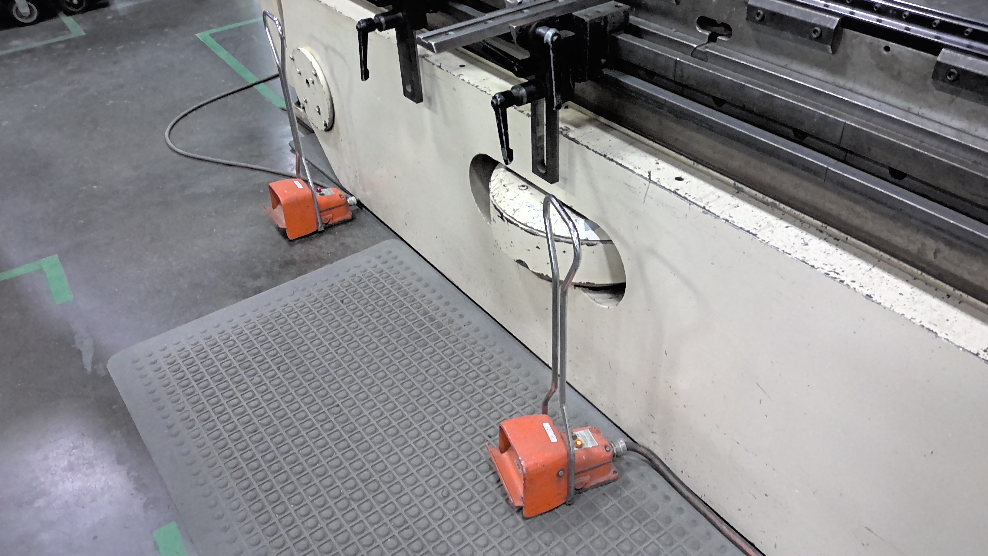 Press Brake: 175 Ton X 12’ Cincinnati Model1750AF10+ Autoform Plus CNC ...